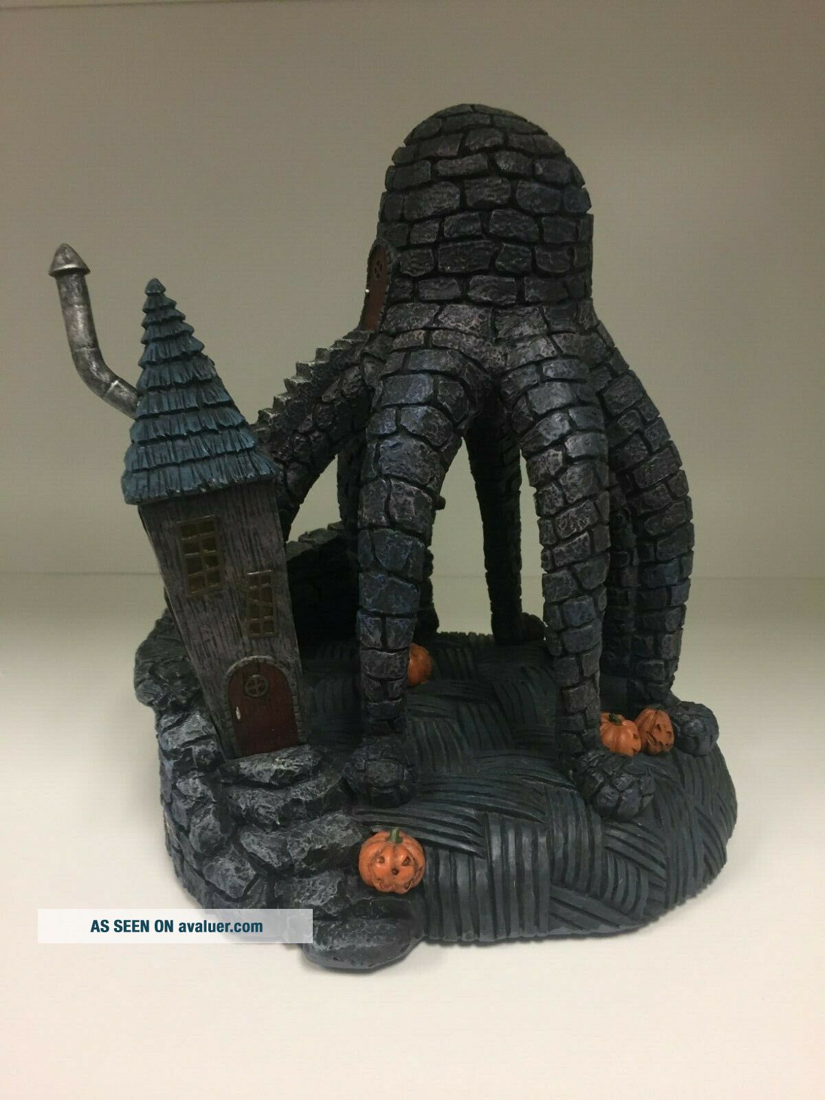 THE NIGHTMARE BEFORE CHRISTMAS HAWTHORNE VILLAGE ' OCTOPUS HOUSE ...