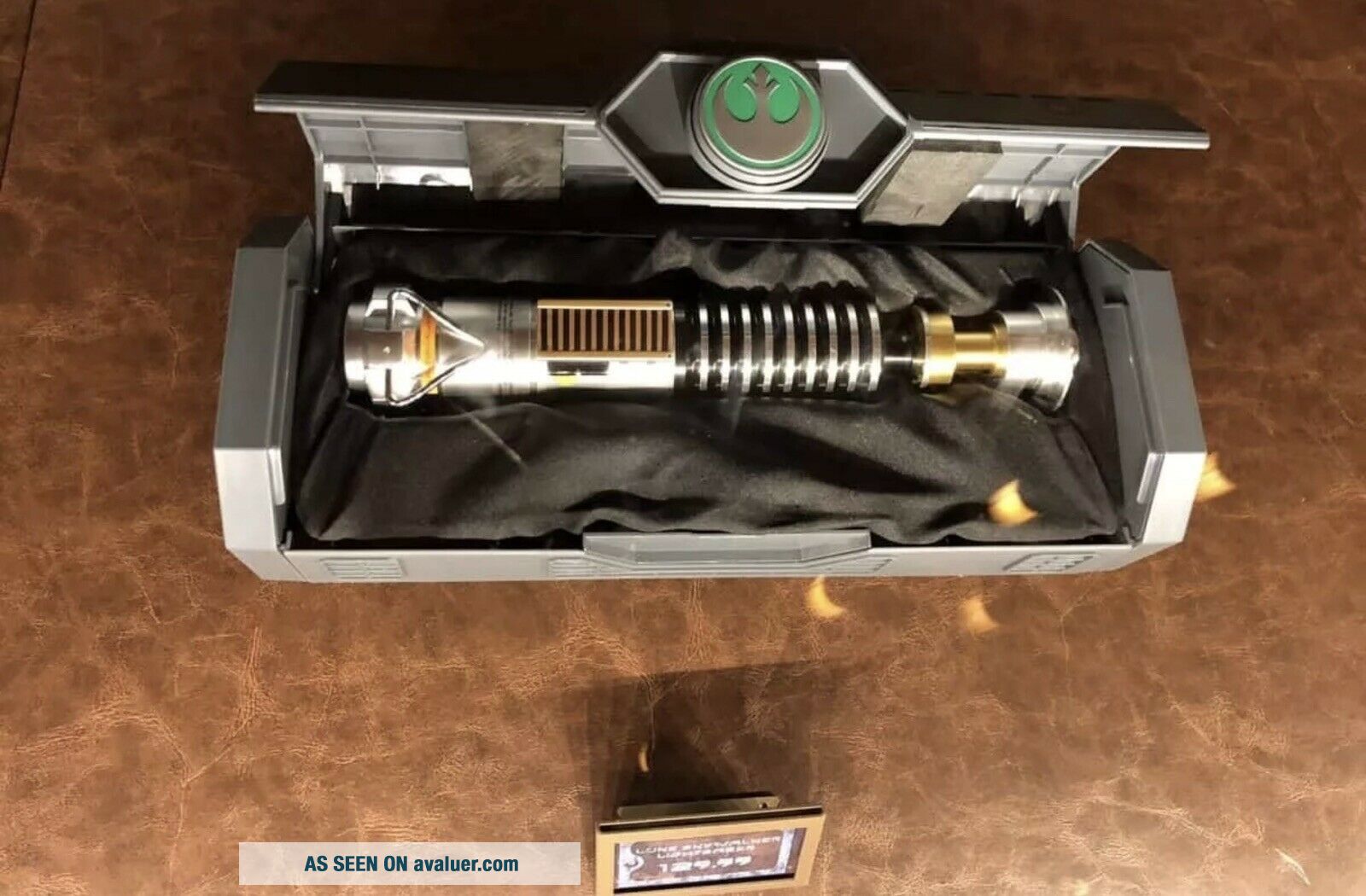 Disneyland Star Wars Galaxy ' S Edge Luke Skywalker Legacy Lightsaber ...