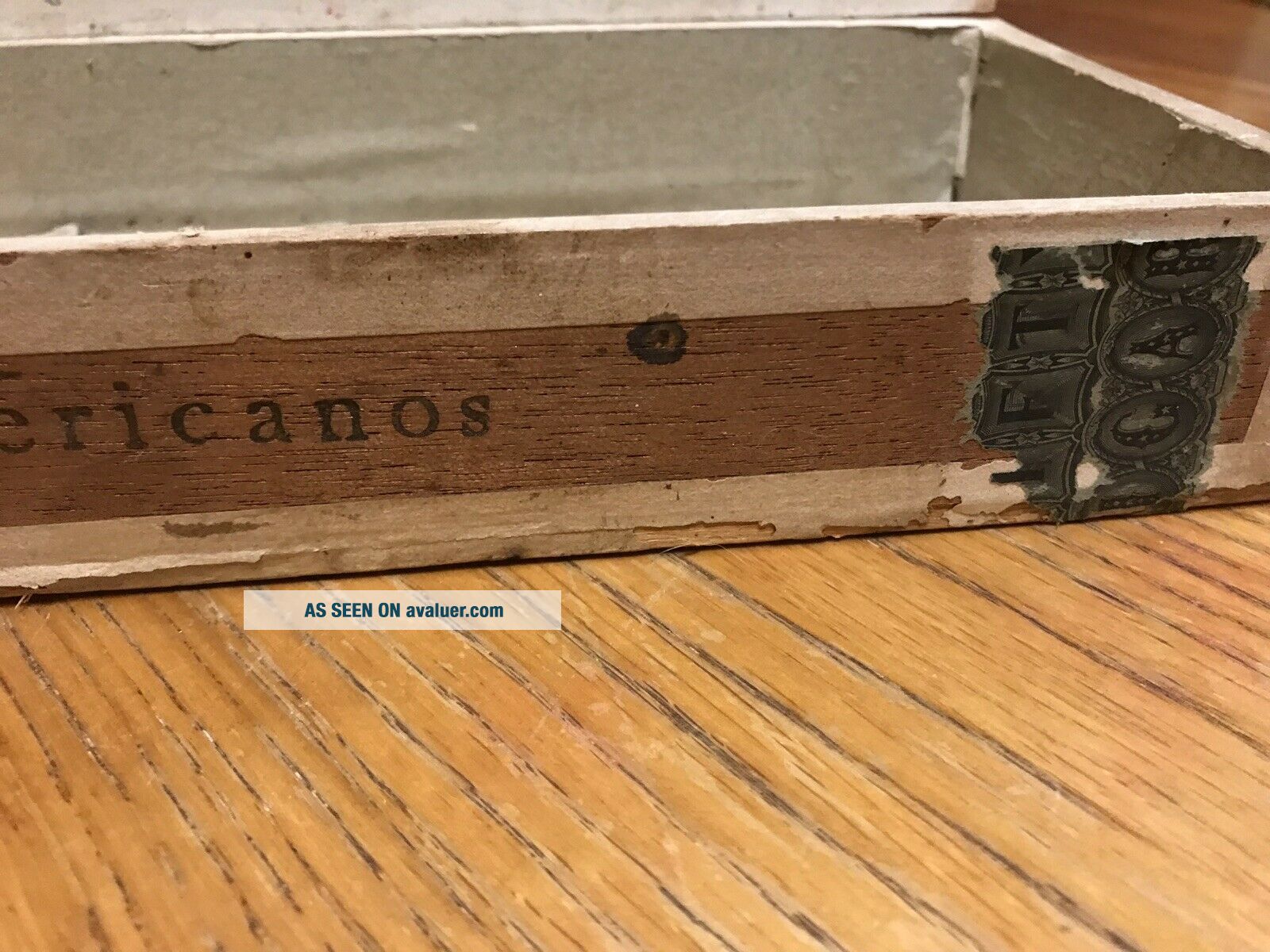 Vintage Humming Bird Wooden Cigar Box | #4342022