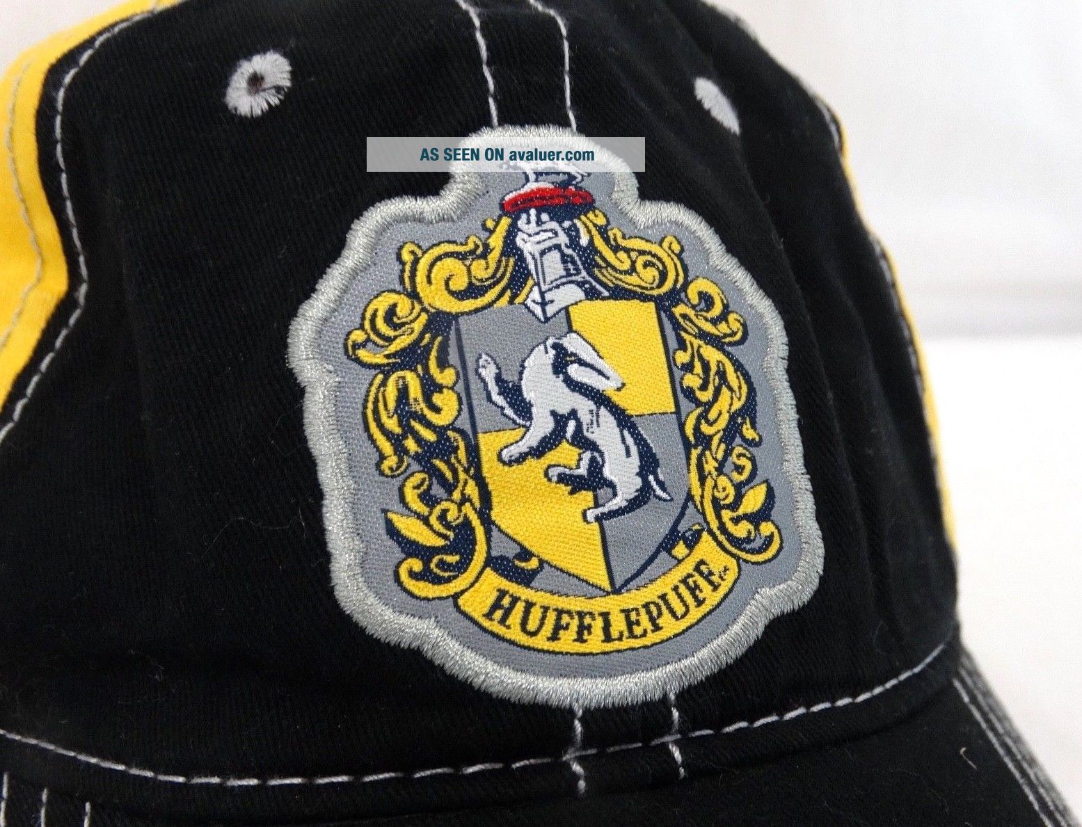 UNIVERSAL STUDIOS HARRY POTTER HUFFLEPUFF CREST SNAP BACK CAP AND ...