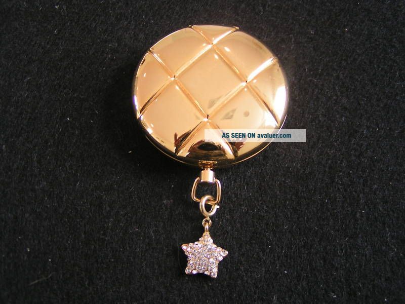 Estee Lauder GOLDEN POWDER COMPACT WITH CRYSTAL STAR CHARM | #4431426