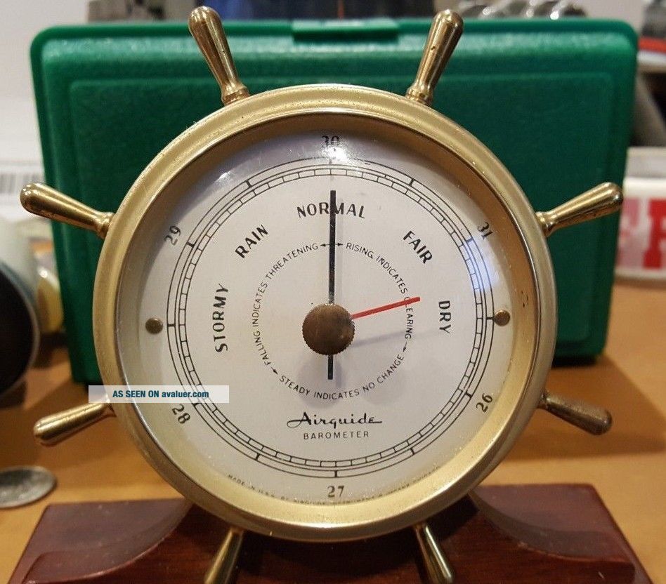 VINTAGE AIRGUIDE BAROMETER SHIP WHEEL ON A WOOD BASE | #4519300