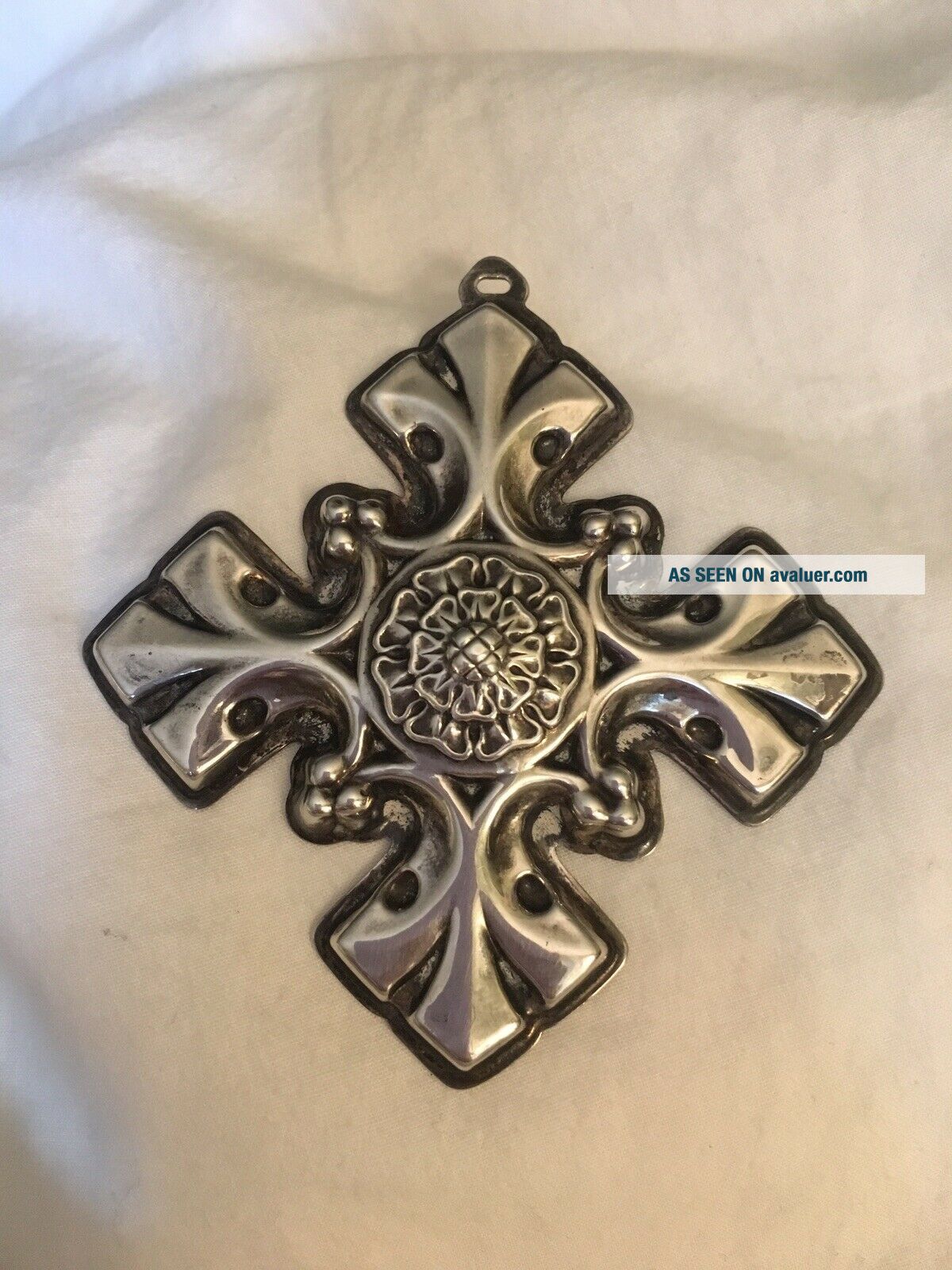 1976 Vintage REED & BARTON Sterling Silver Christmas Cross Ornament ...