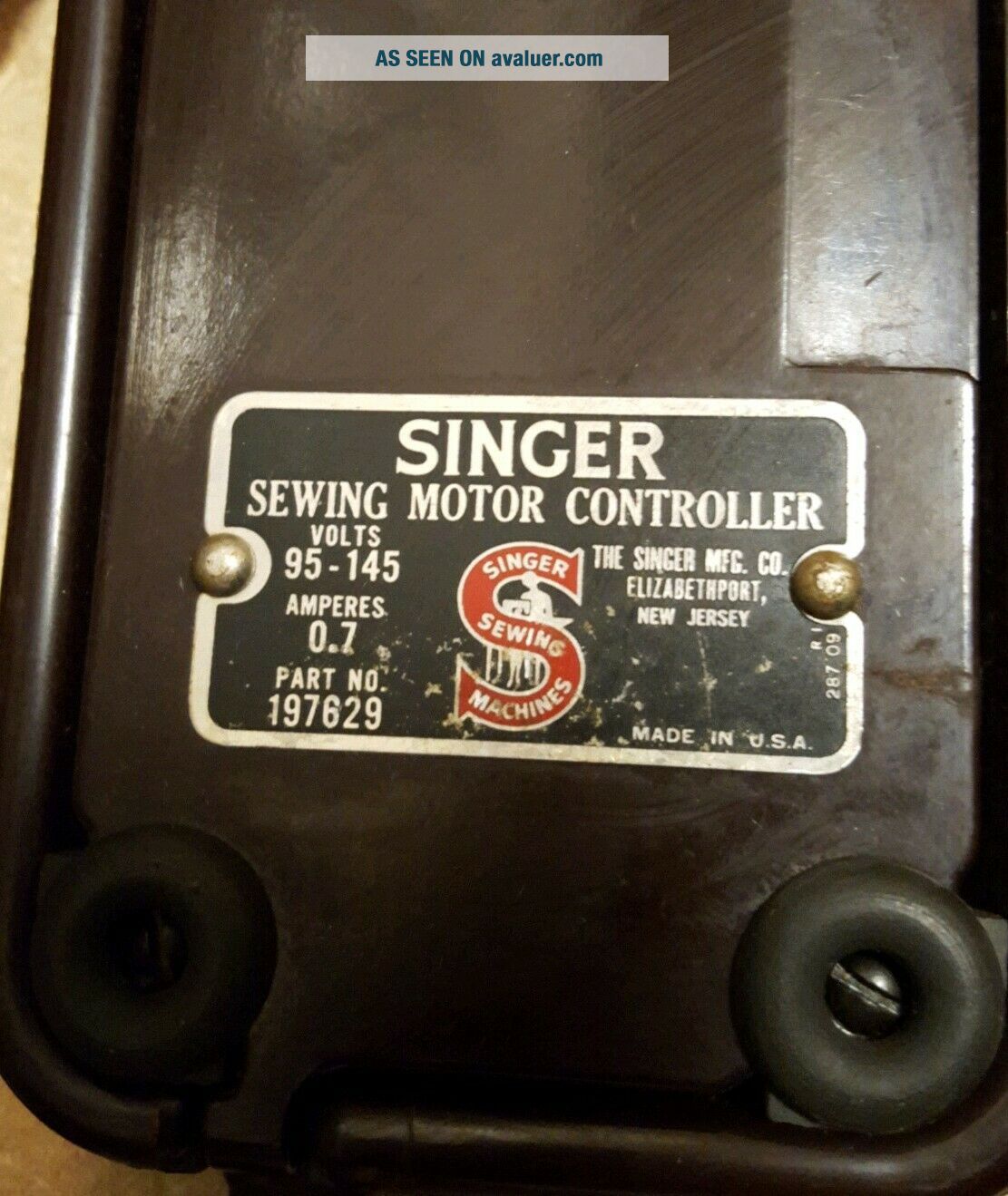 SINGER 401A SLANT - O - MATIC SEWING MACHINE WITH PEDAL WELL. | #4764843