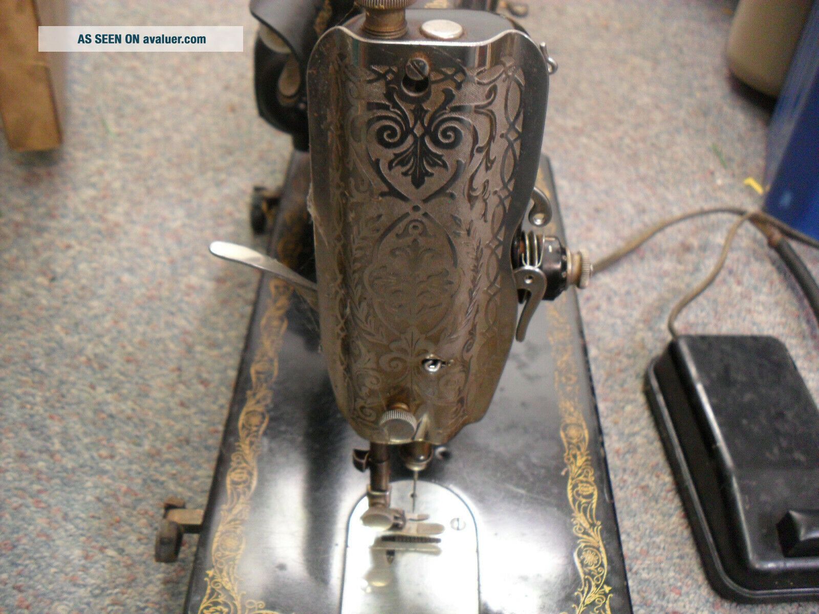 Vintage Singer Manufacturing Company Sewing Machine Black And Gold ...