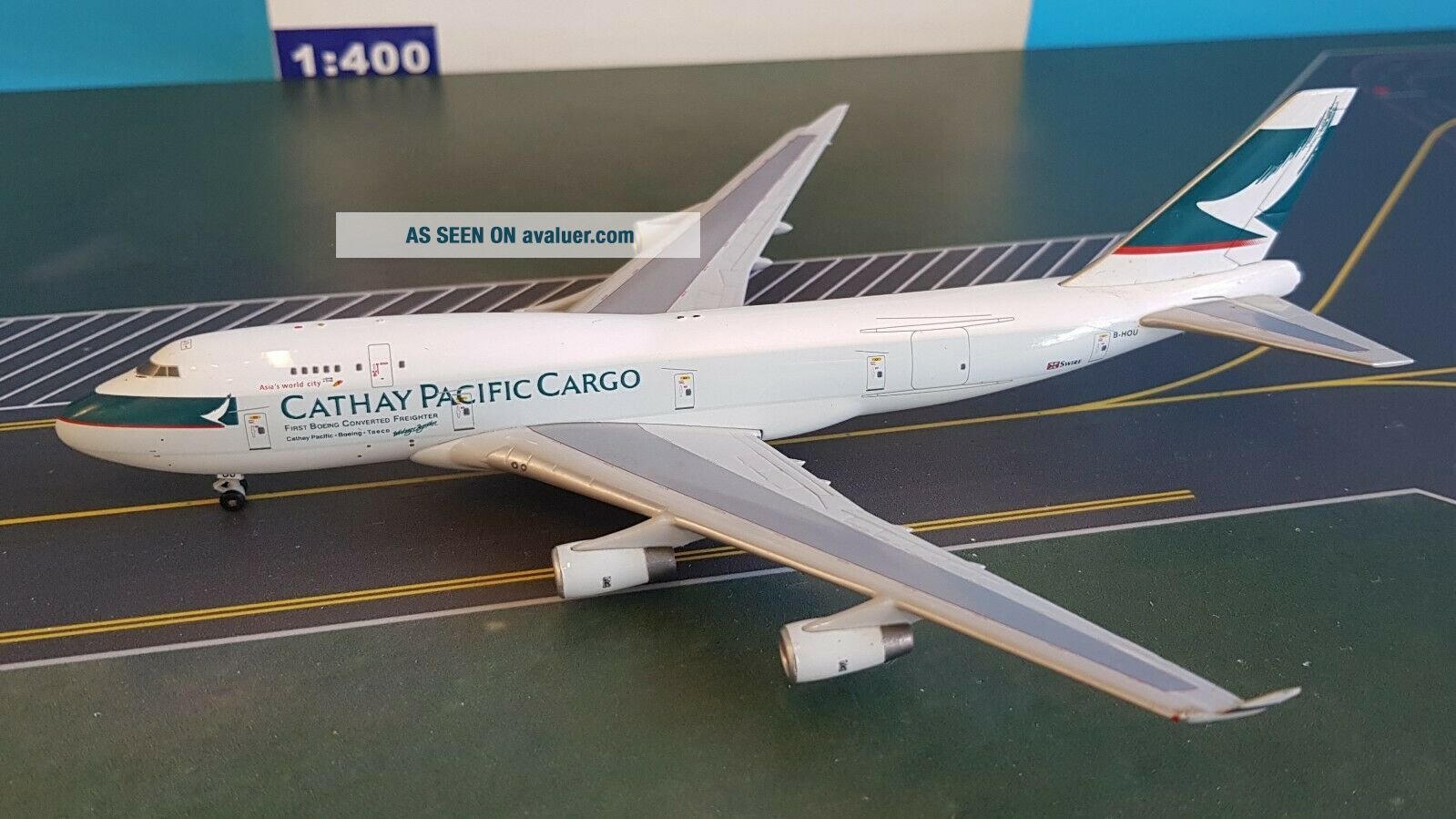 Boeing 747 - 400 BCF Cathay Pacific Cargo B - HOU In 1/400 Scale Model ...