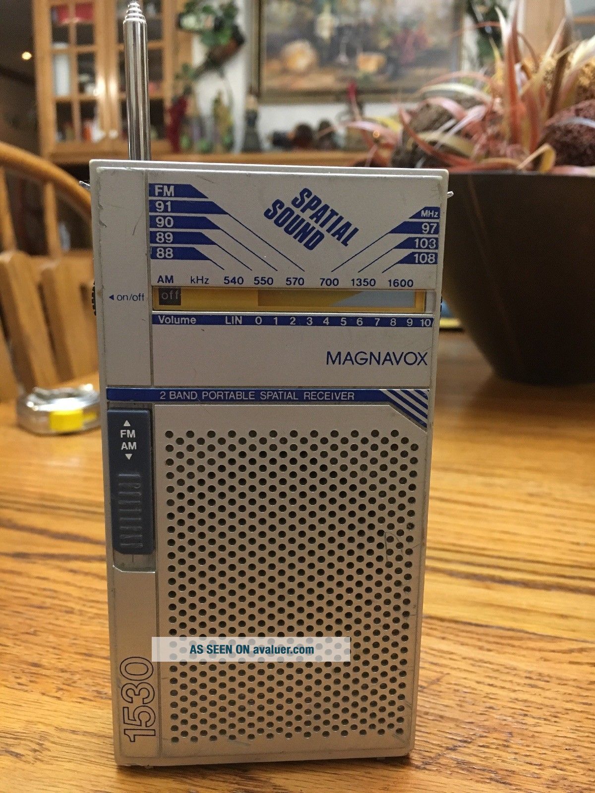 VINTAGE MAGNAVOX D1530 SPATIAL TRANSISTOR RADIO AM/FM PORTABLE | #4995447