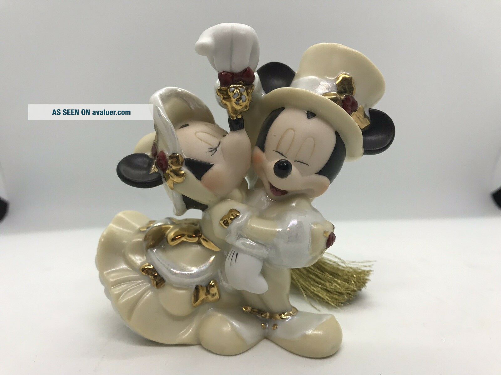 Disney Minnie Kissing Mickey Mouse Under Mistletoe Victorian Christmas ...
