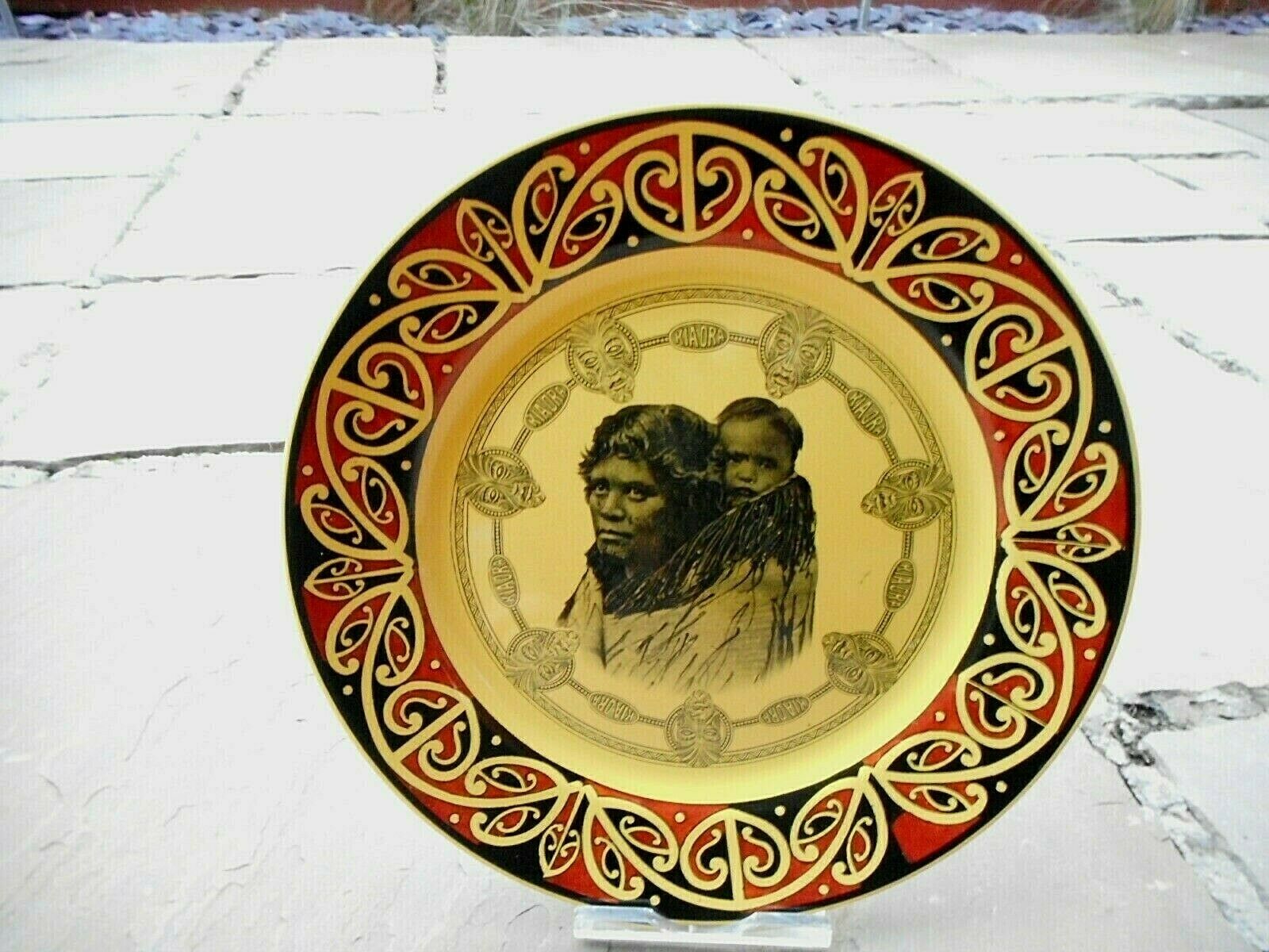 RARE ANTIQUE ROYAL DOULTON MAORI ART MOTHER & CHILD DINNER PLATE CIRCA ...