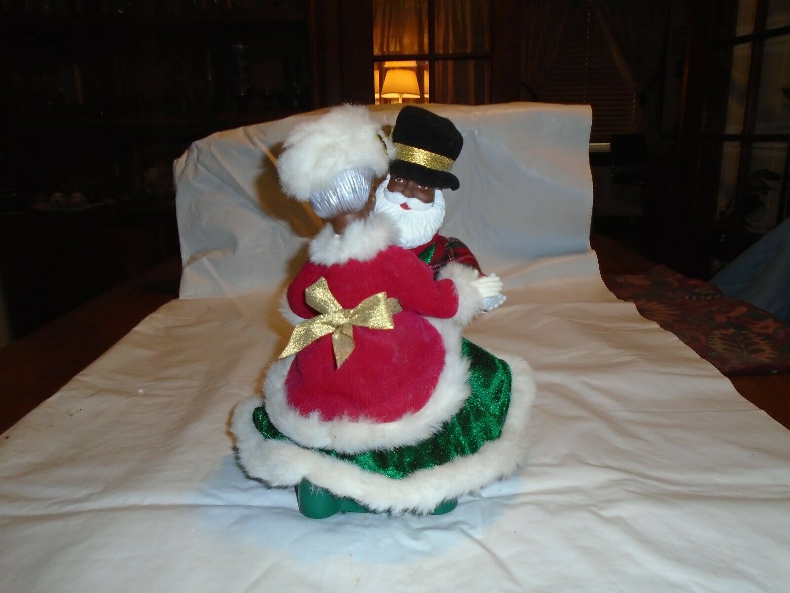RARE African American Santa And Mrs Claus Holiday Skate Avon Black ...