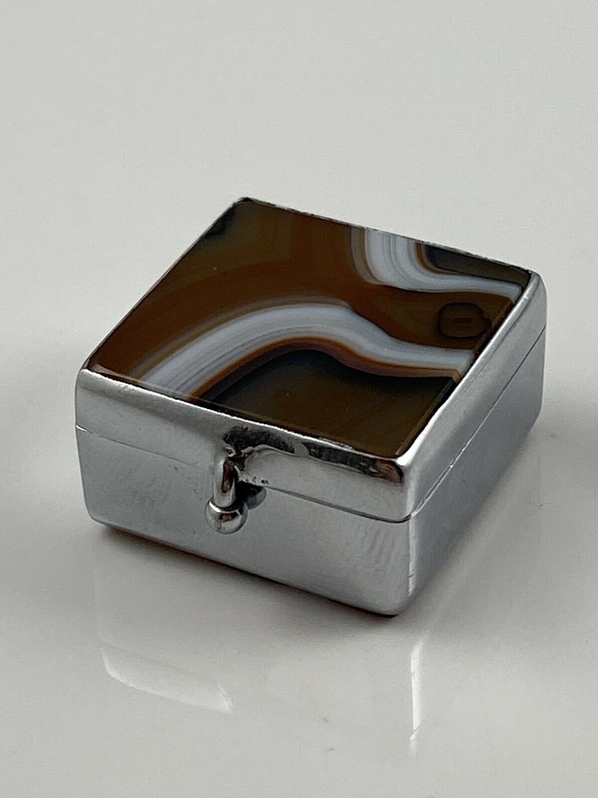 Vintage 1930s Agate Silver Plated Pill Box | #19821536