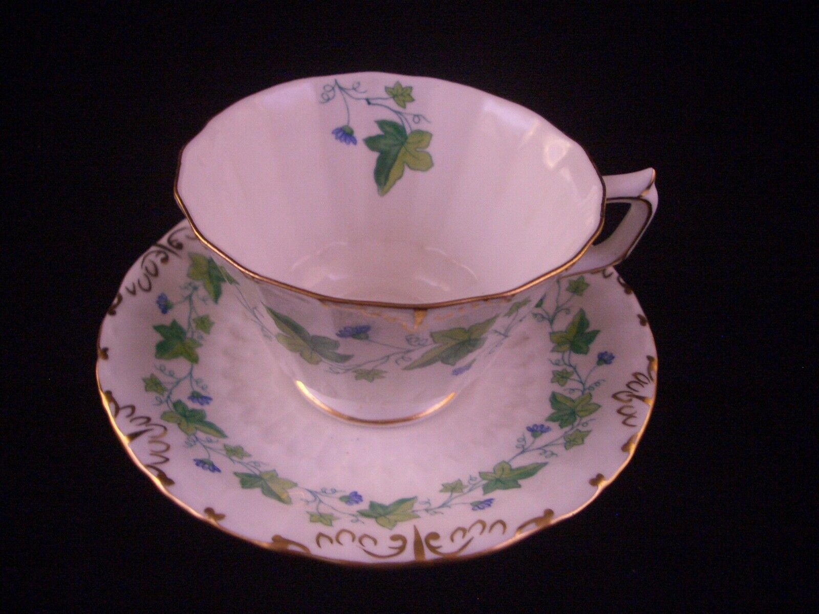 Royal Crown Derby Tea Cup And Saucer – Green Ivy Leaf Design With Blue ...