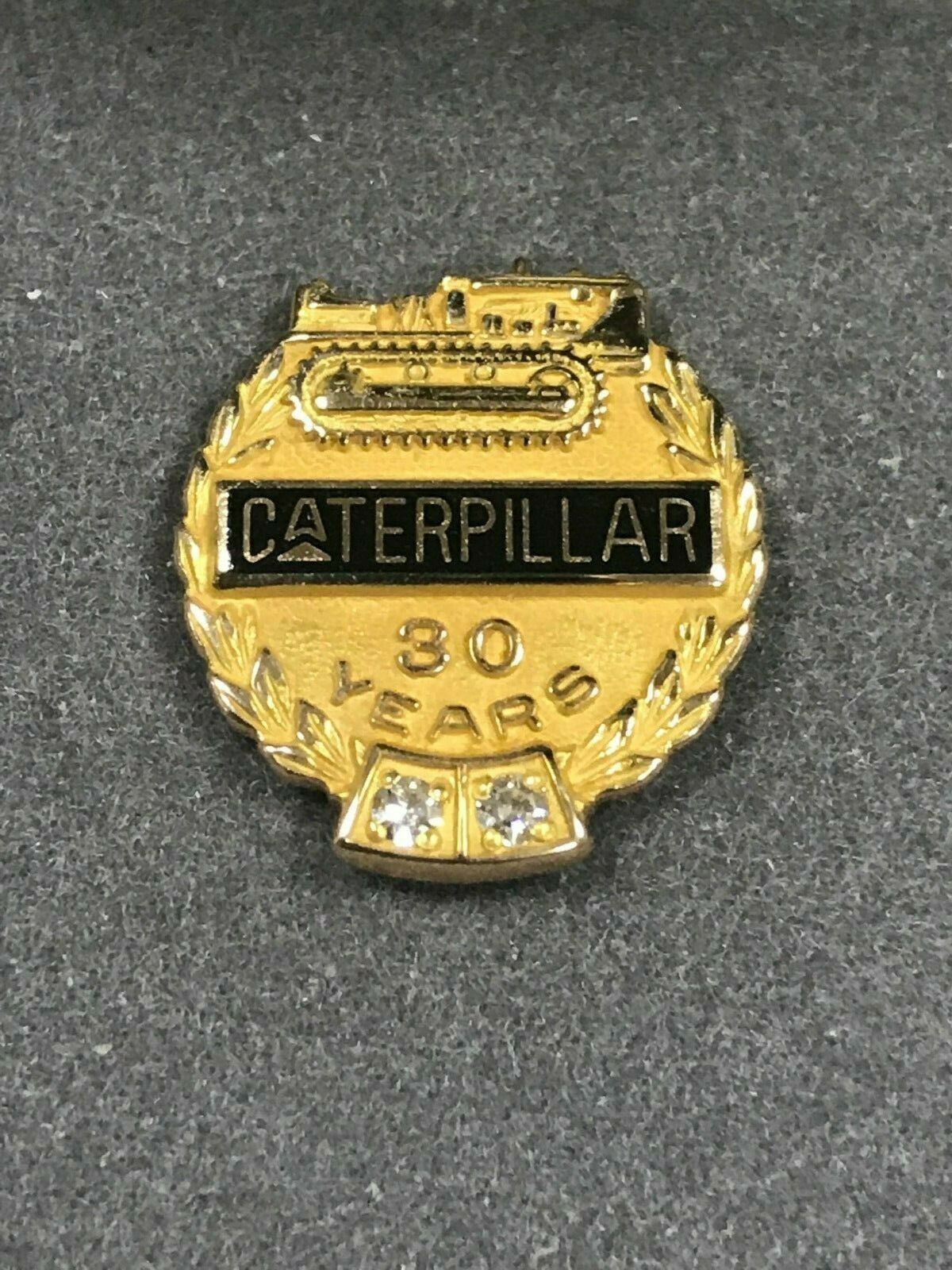 Caterpillar 30 YEAR Service Pin 10K GOLD EXTREMELY RARE WITH 2 DIAMONDS ...