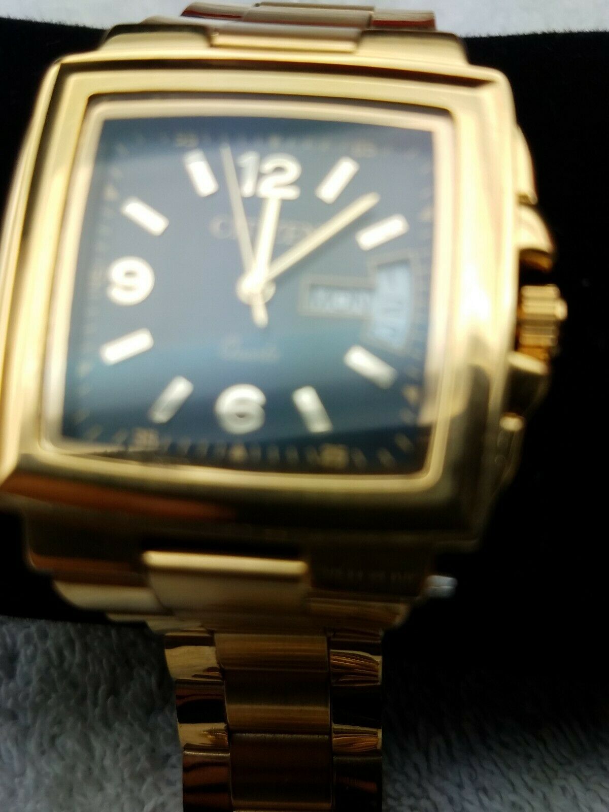 Vintage Citizen Quartz Men ' S Watch With Day And Date Square Blackface ...