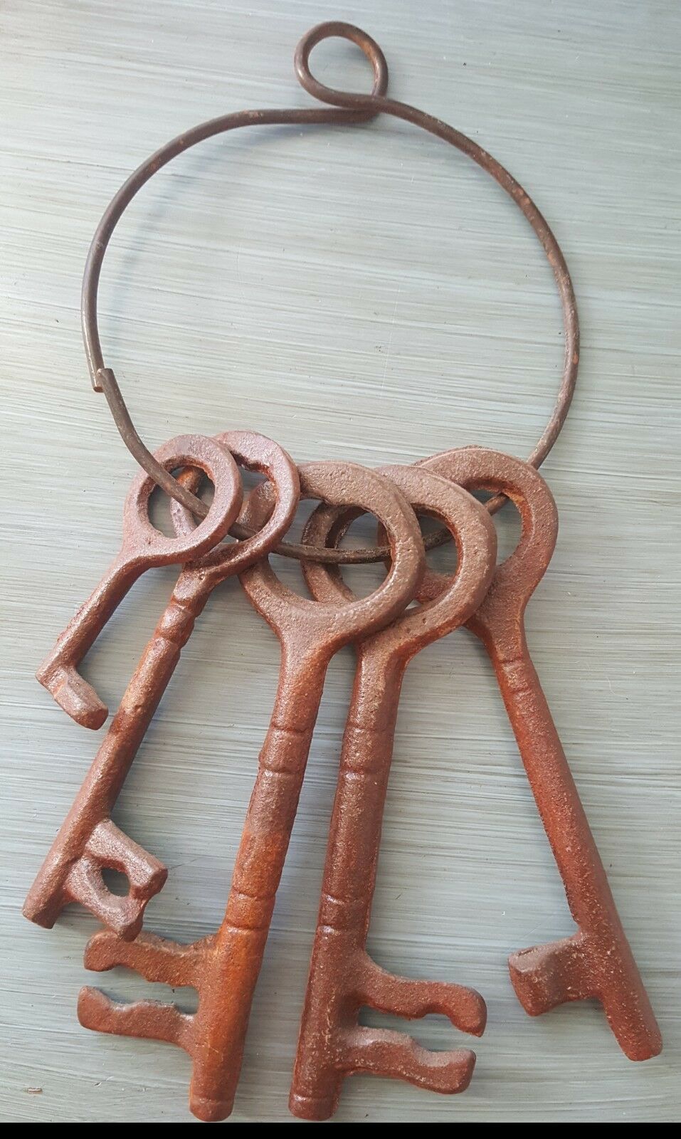Antique Vintage Iron 5 Jail House LARGE Metal Skeleton Keys With RING ...