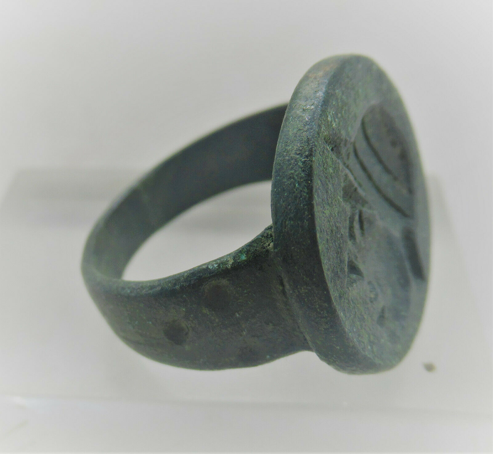 EUROPEAN FINDS ANCIENT ROMAN BRONZE SEAL RING DEPICTING LEGIONARY ...