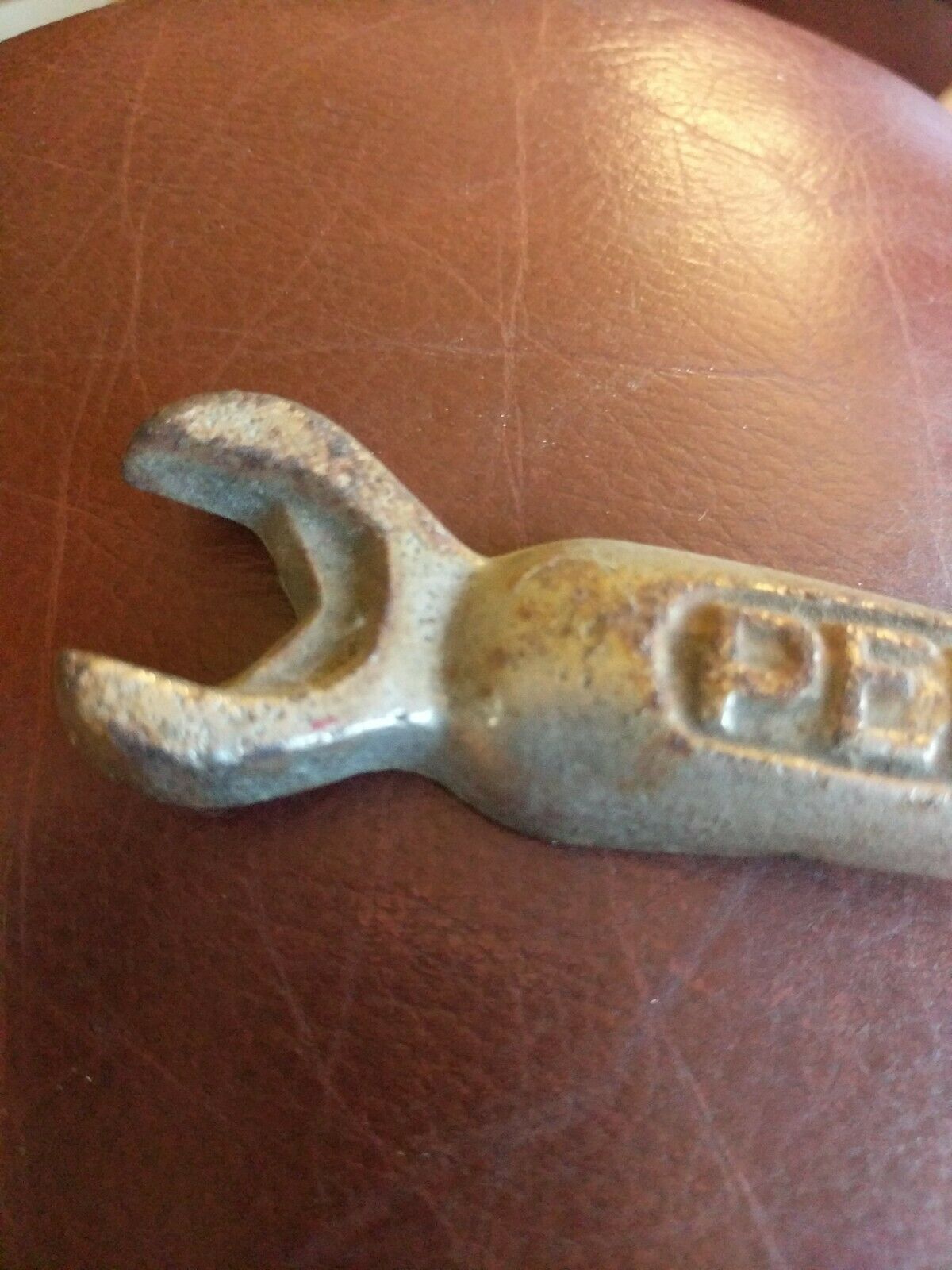 VINTAGE CAST IRON COOK STOVE HANDLE /LID LIFTER Peninsular Wood Tool ...