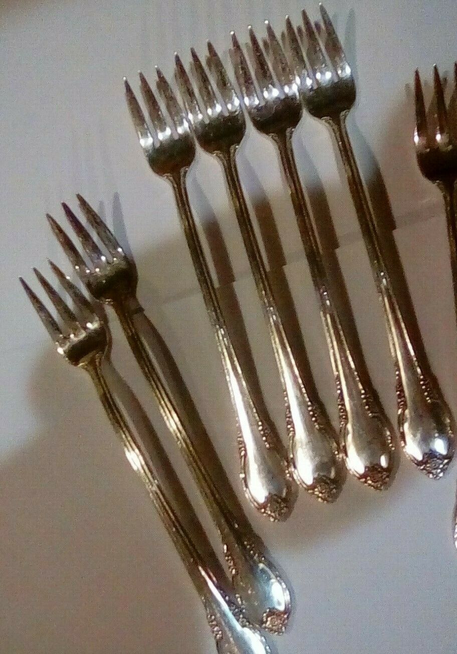 8 Seafood Appetizer Forks 1847 Rogers Bros Silver Plate Remembrance ...