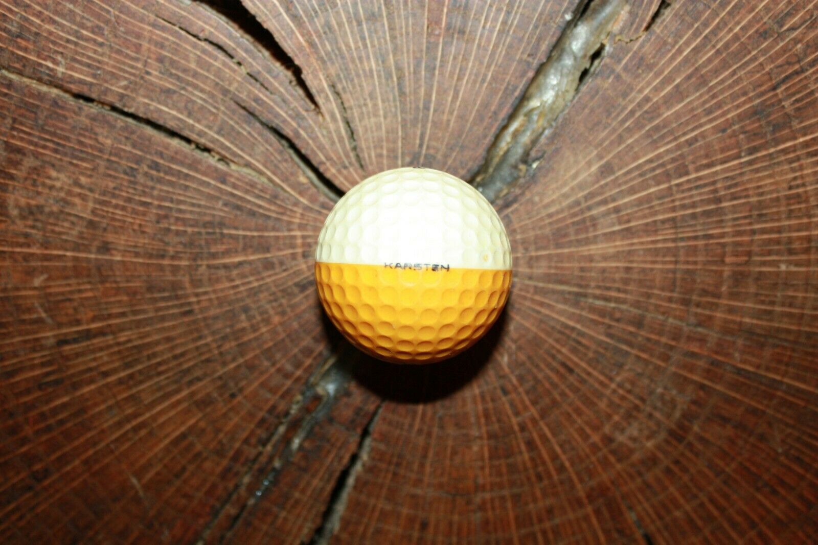 VINTAGE MUSTARD AND WHITE PING GOLF BALL RARE | #20164535