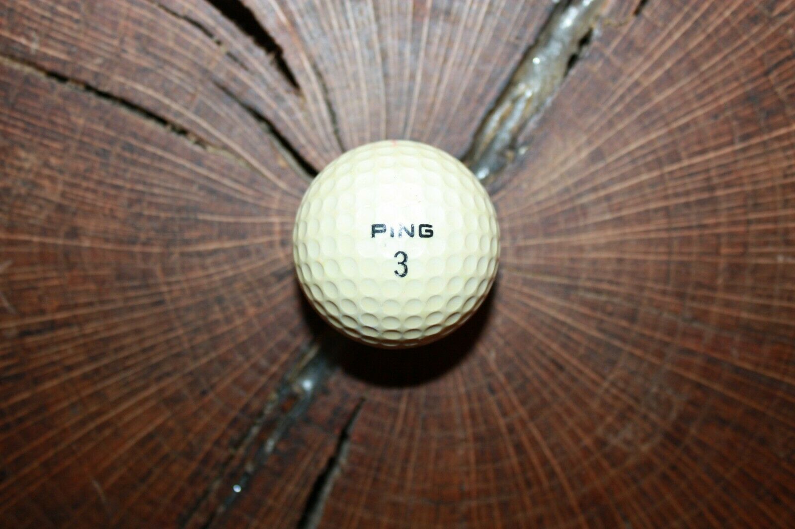 VINTAGE MUSTARD AND WHITE PING GOLF BALL RARE | #20164535