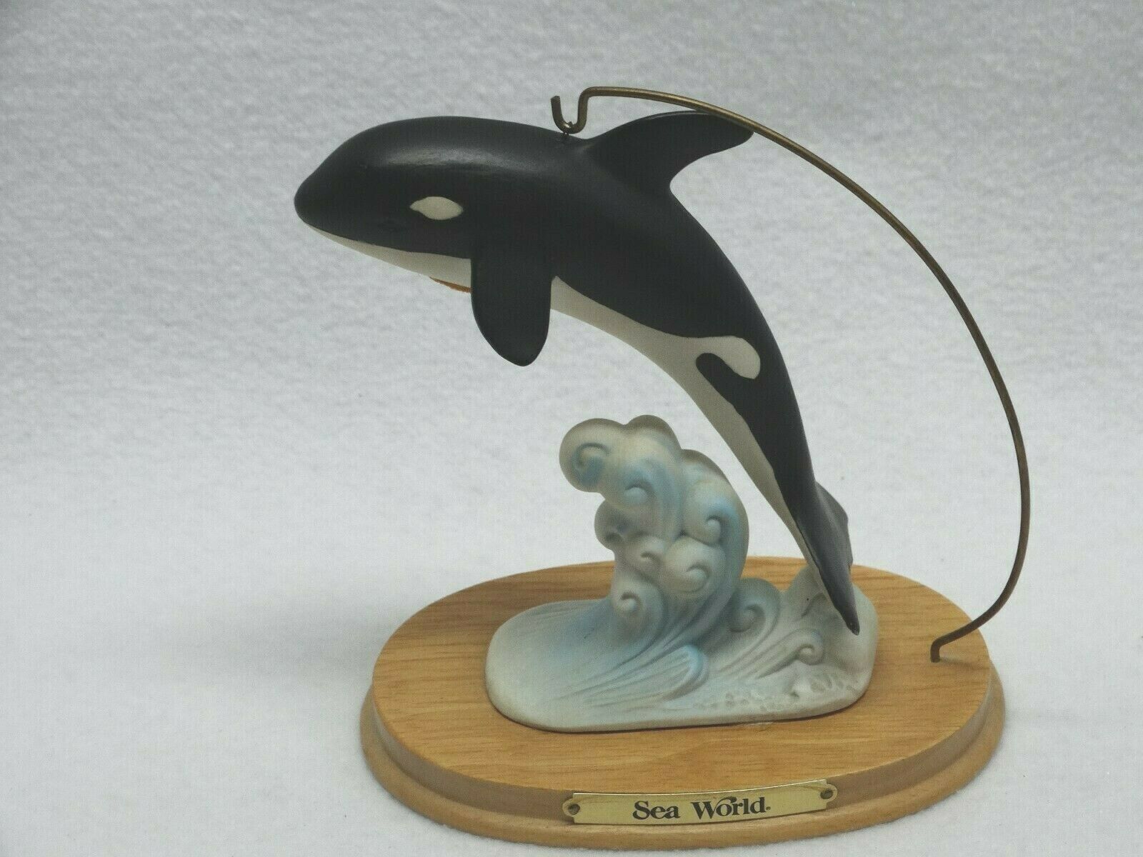 Vintage Sea World Souvenir Ceramic Hanging Shamu Whale Figurine W/ Base ...