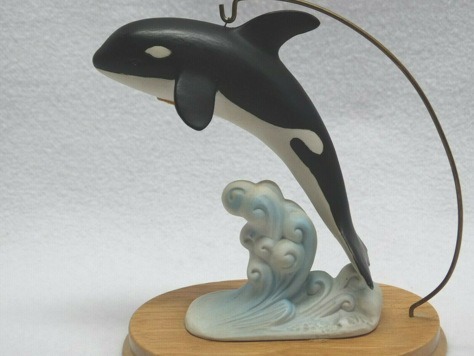 Vintage Sea World Souvenir Ceramic Hanging Shamu Whale Figurine W/ Base ...