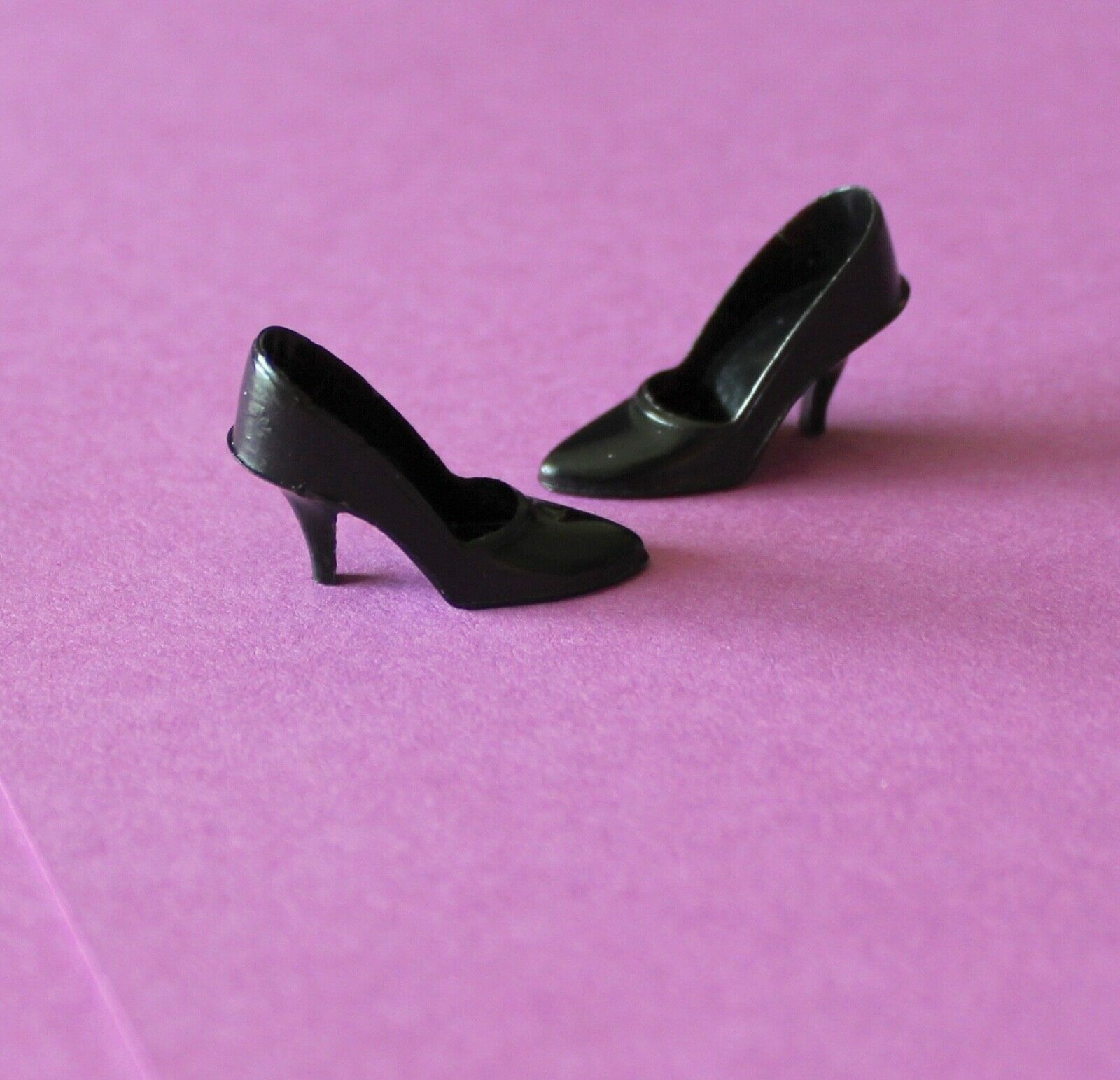 VINTAGE BARBIE Black Closed Toe High Heels Pumps Shoes Spikes JAPAN ...
